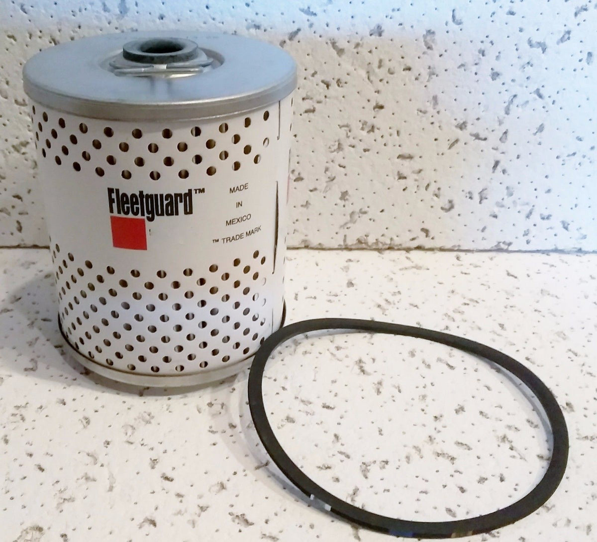 Premium Fleetguard Ford Tractor Oil Filter 2N 340 8N 9N APN6731B 85646